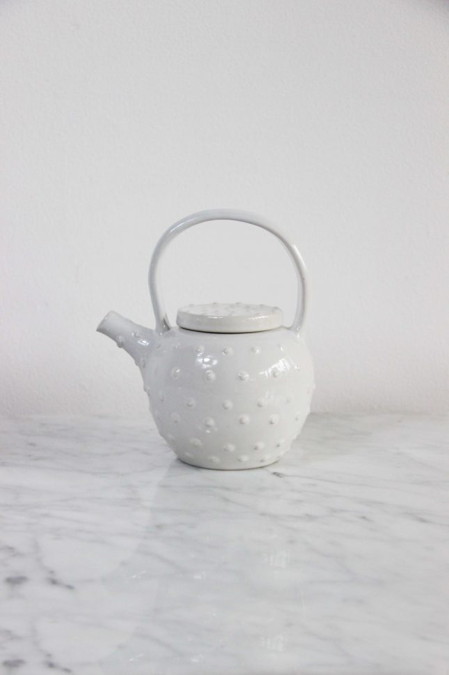 Elsa Dotty Teapot - Cayenne Home